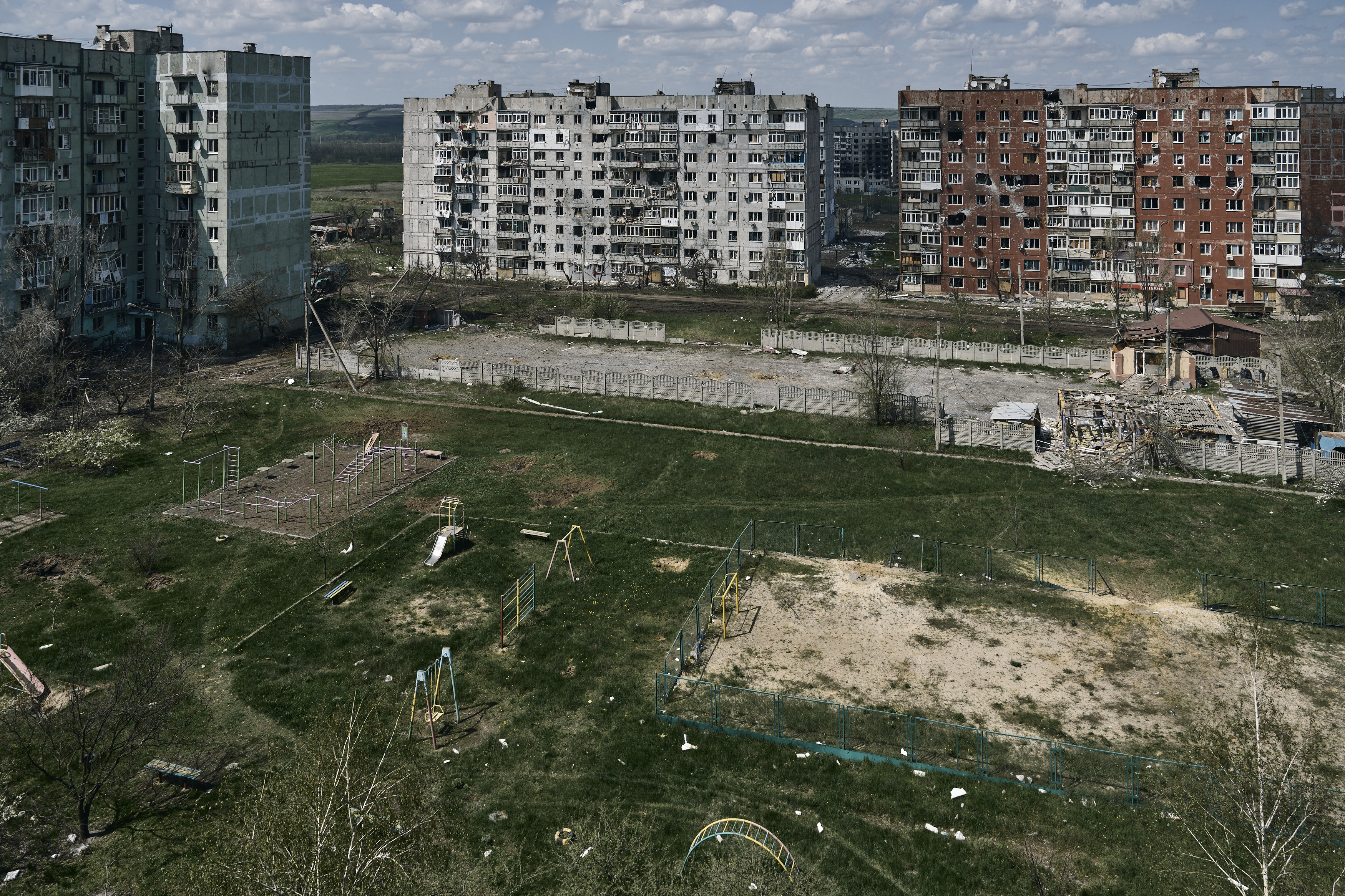 Russian Forces Capture Ukrainian City of Bakhmut, Zelenskyy Confirms ...