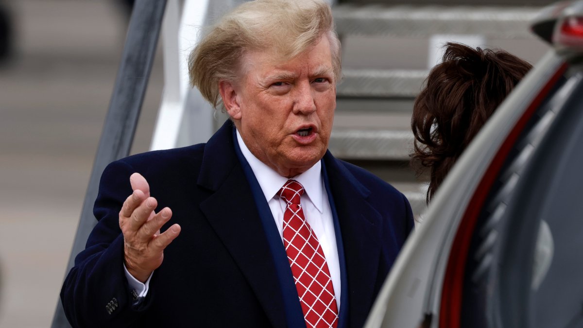 Trump Calls Accuser a ‘Nut Job’ in Recording Played for Jury – NBC New York