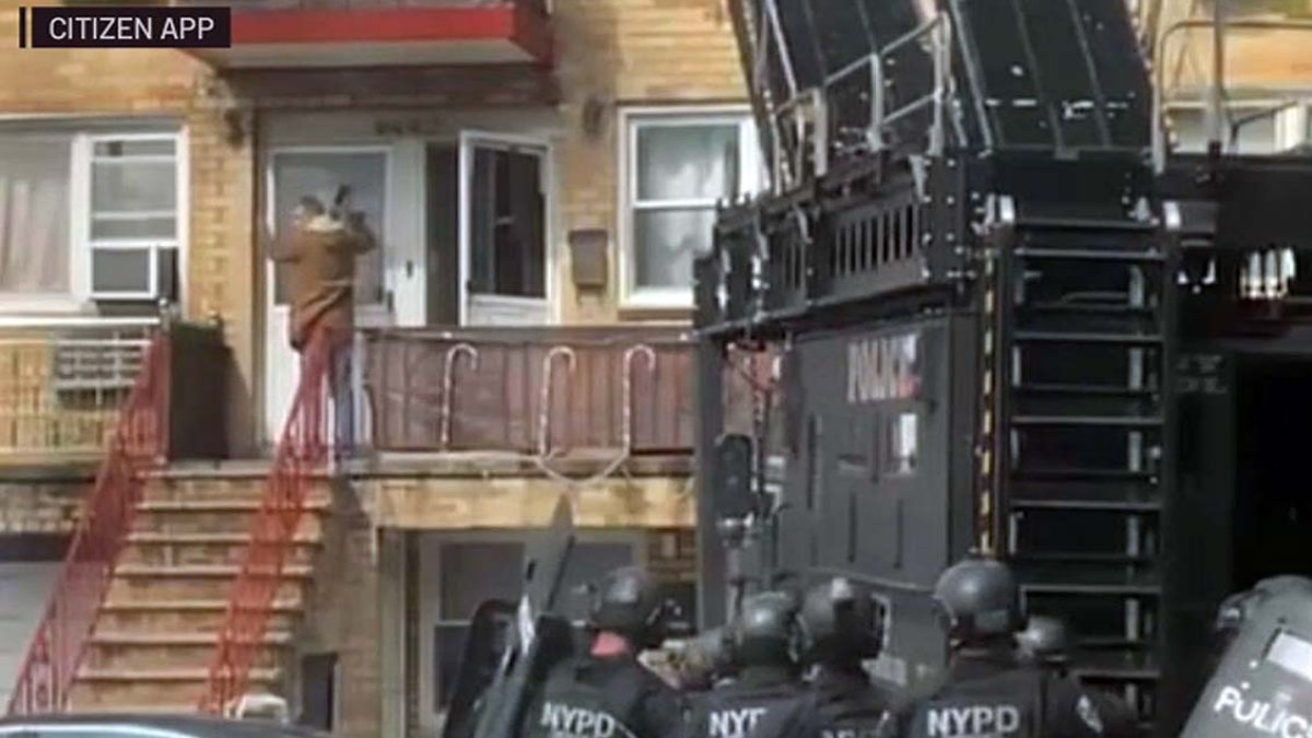 Active Shooter Brooklyn? Man With Rifle Seen on Bedford Ave Roof – NBC ...