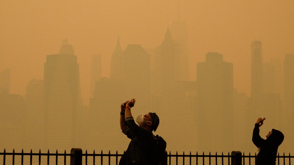 New York smoke pictures show ‘apocalyptic’ scenes – NBC New York