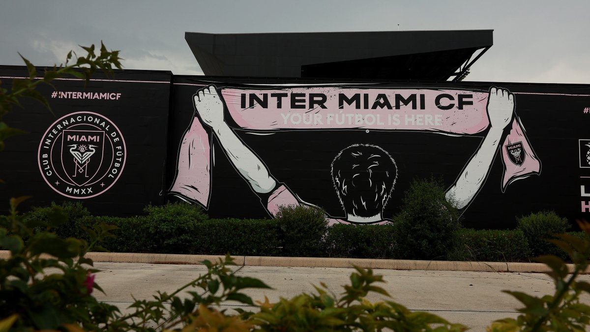 Lionel Messi signing causes Inter Miami ticket price jump – NBC New York