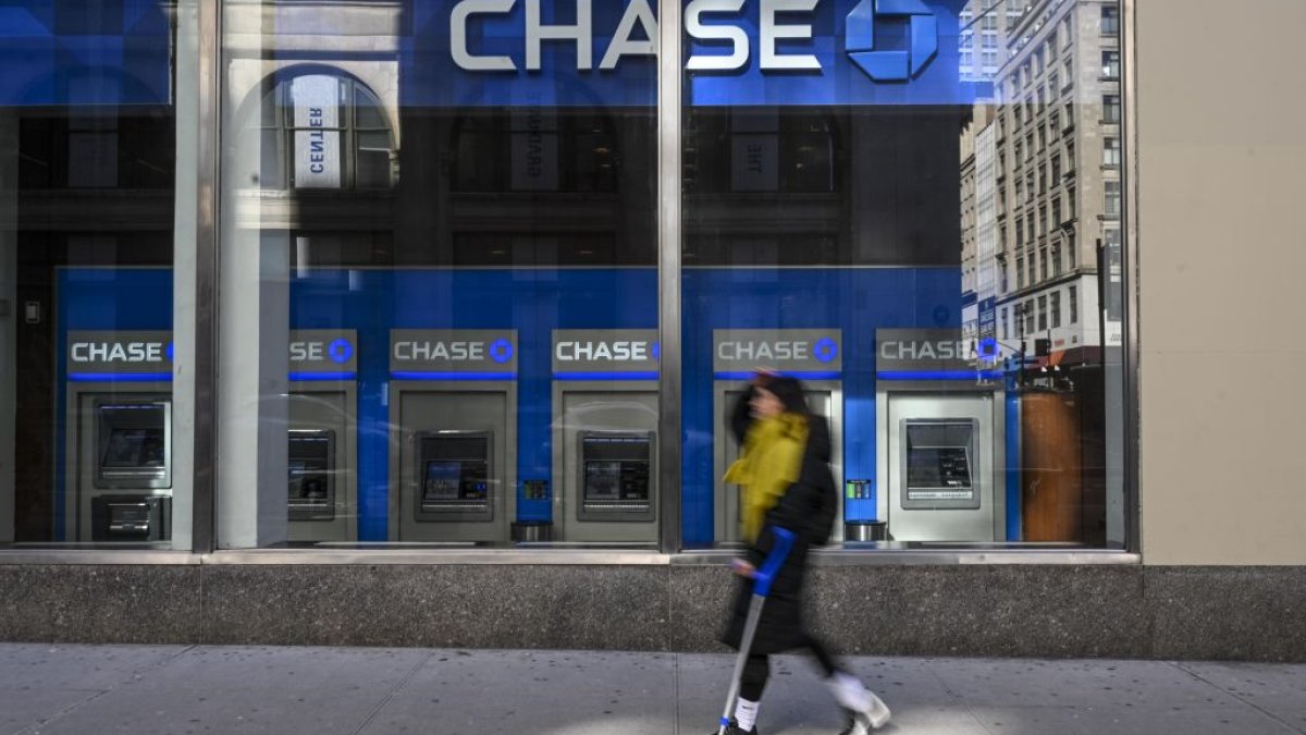 Duplicate Transactions and Fees Bug Now Fixed, Chase Bank Says – NBC ...