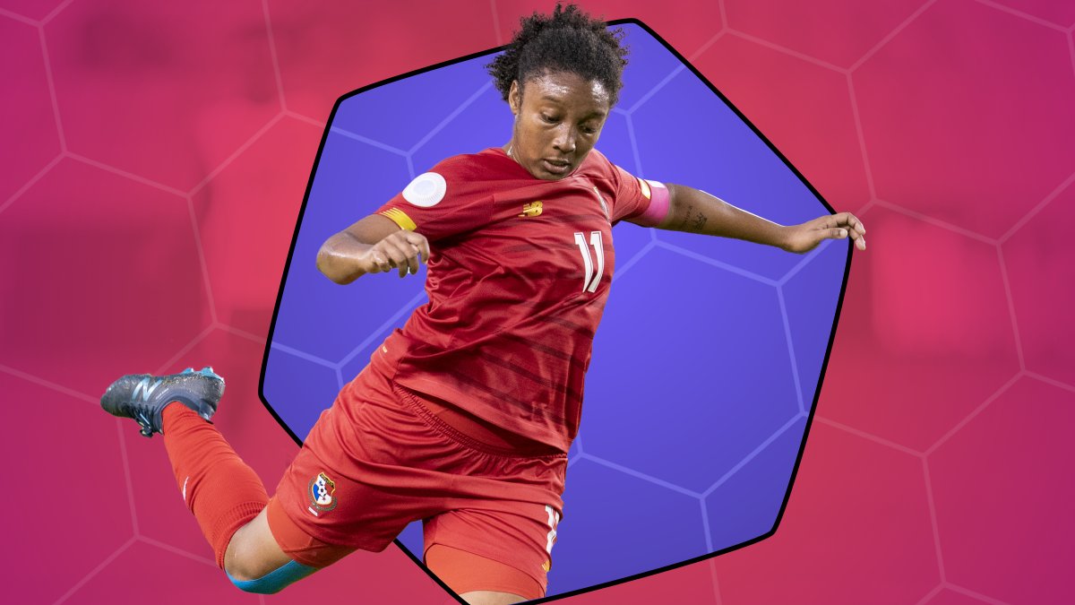 La camiseta especial de la futbolista panameña Marta Cox – NBC New York