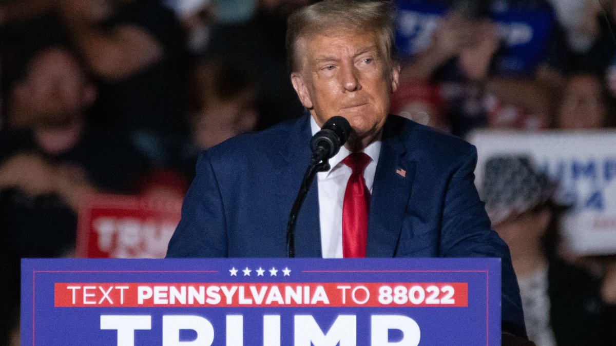 Judge warns Trump against talking to witnesses in 2020 election case ...