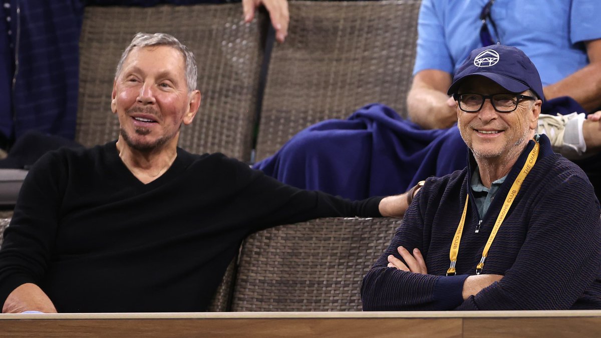 Oracle founder Larry Ellison makes first-ever trip to Microsoft ...