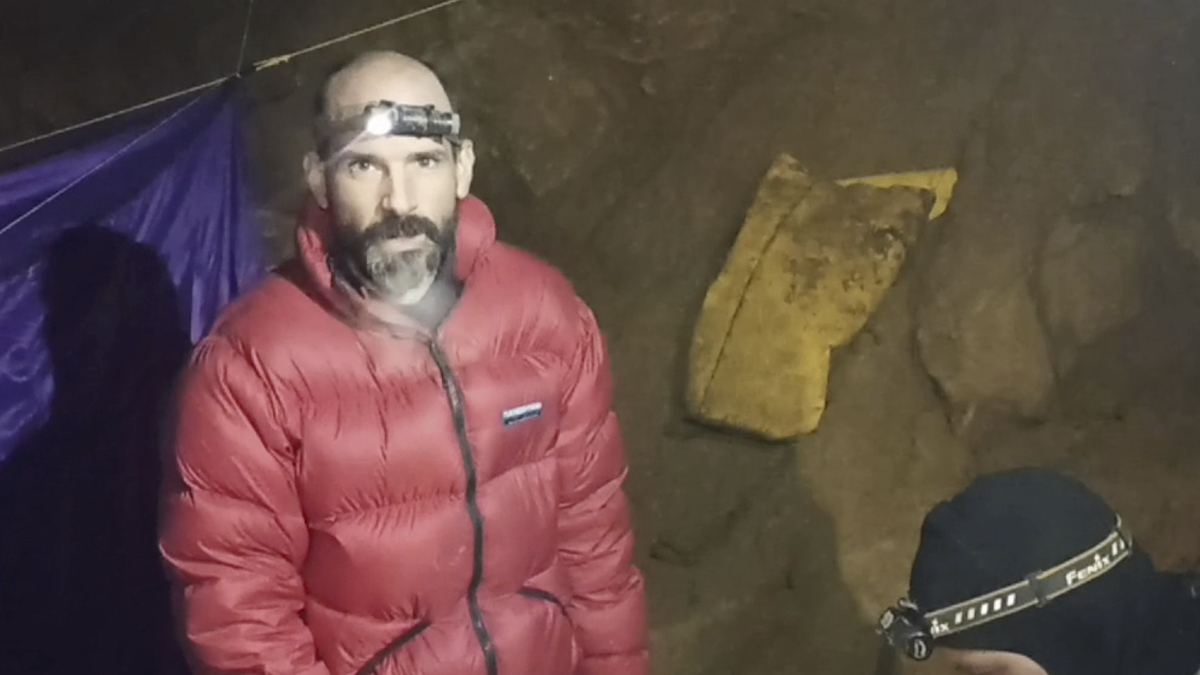Trapped American explorer shares video from deep inside Turkish cave ...