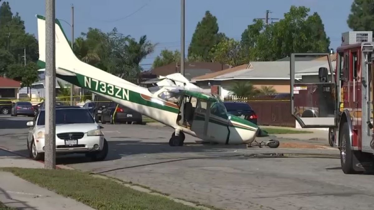 Small plane lands on street in Compton neighborhood – NBC New York