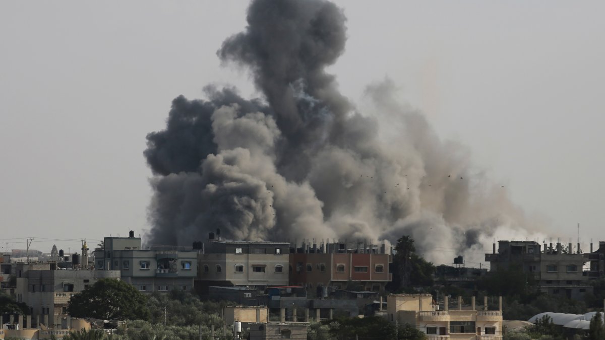 Palestinians scramble for safety as Israel pounds sealed-off Gaza Strip ...