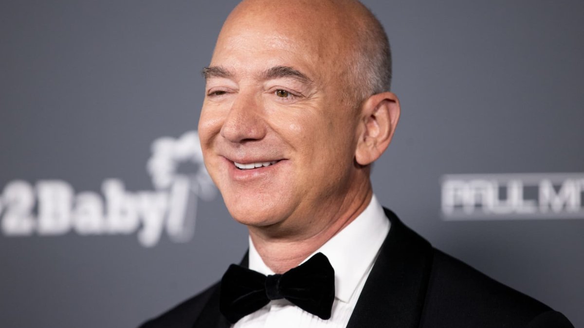 Amazon founder Jeff Bezos is leaving Seattle for Miami – NBC New York