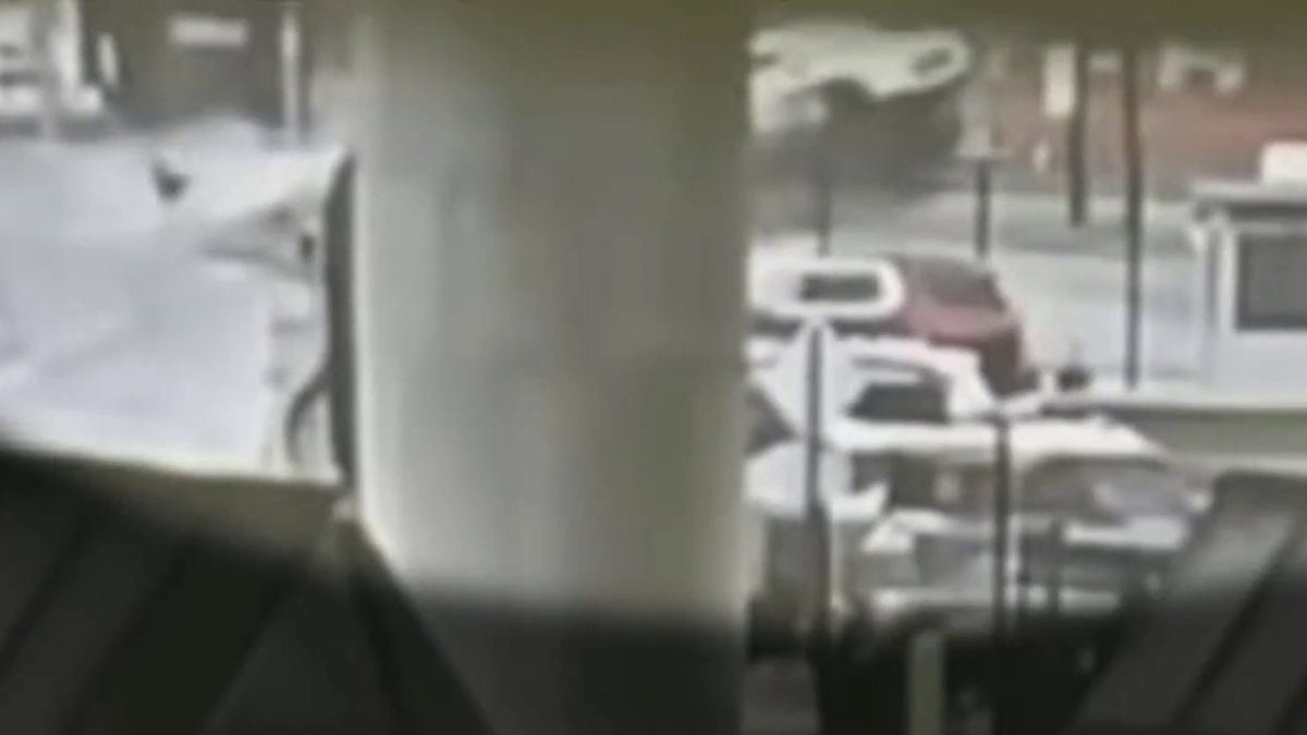 Latest on car crash and explosion at US-Canada border checkpoint in ...