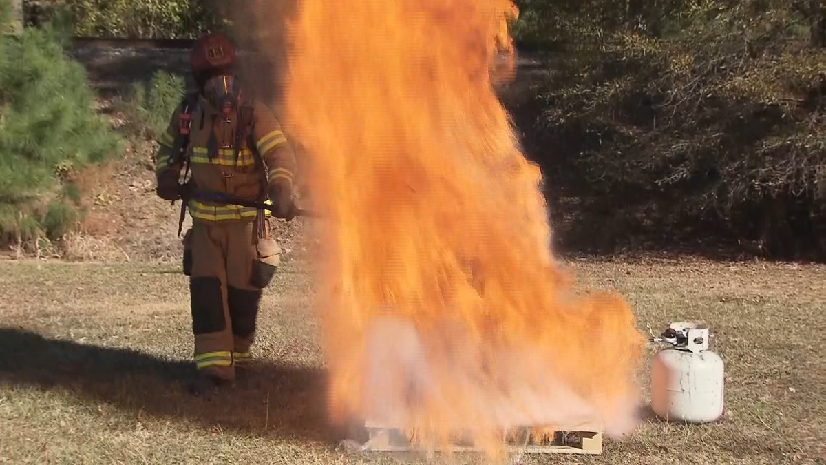 Fire officials show the proper methods for safely frying your turkey ...