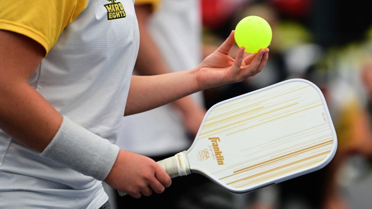 Pro pickleball players band together as chaos, a merger and pay cuts ...