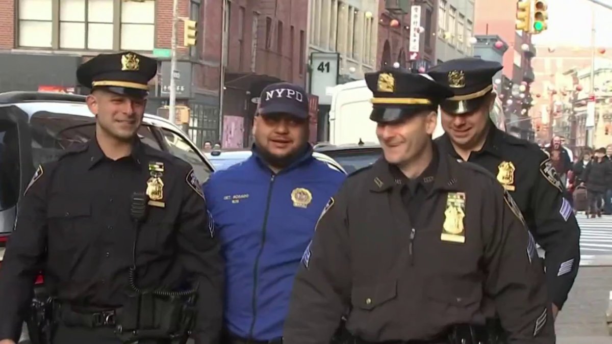 Video shows NYPD officers’ daring assist with fire rescues – NBC New York