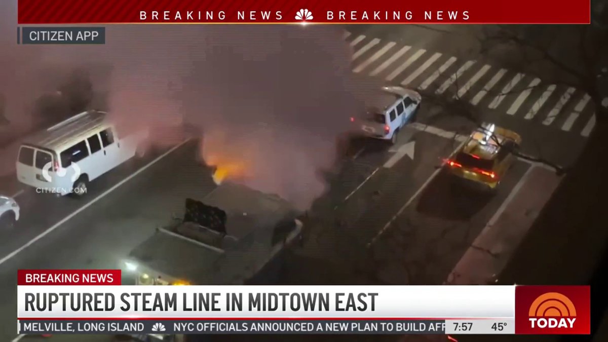 Ruptured steam line causes street closures in Midtown East – NBC New York