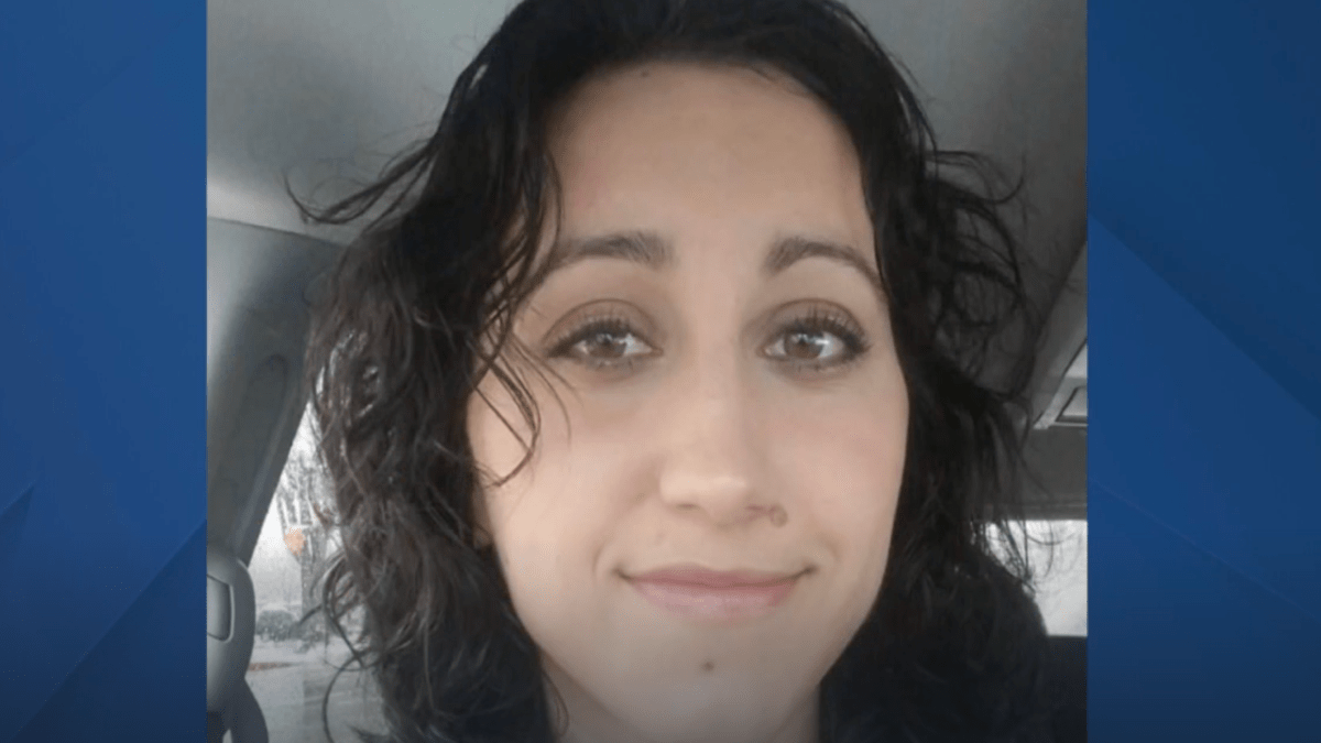 Colorado mom accused of killing 2 children remains on the run – NBC New ...