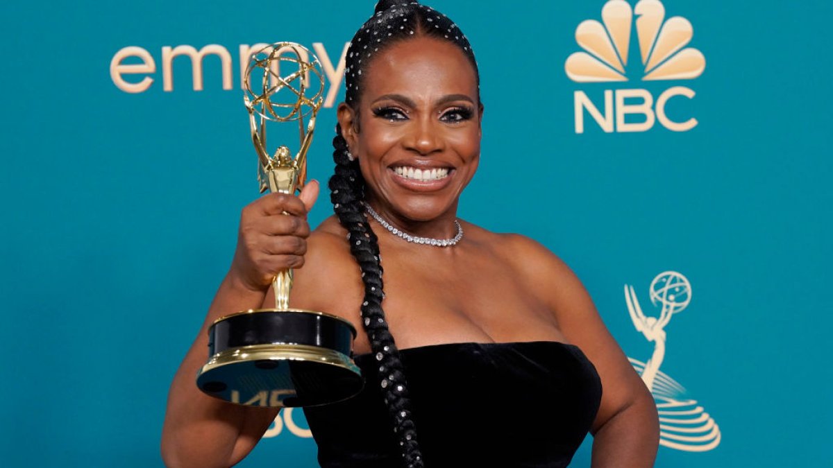 Sheryl Lee Ralph debunks feud with Diana Ross while speaking to Oprah ...