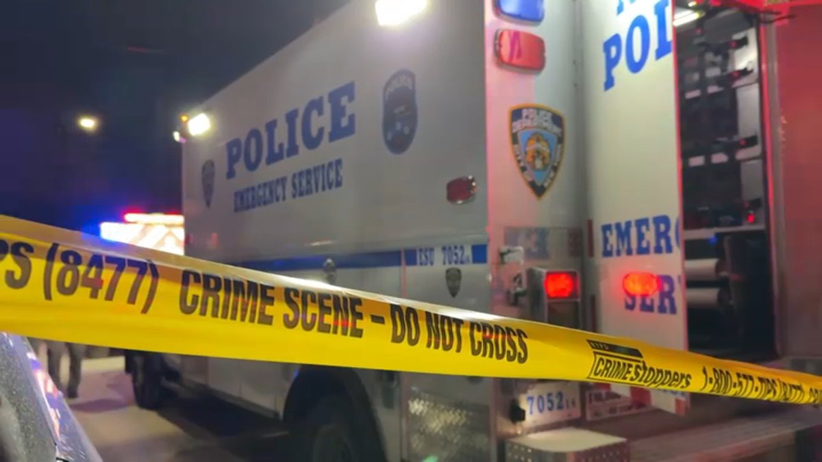 Brooklyn man stabs parents to death in Borough Park – NBC New York