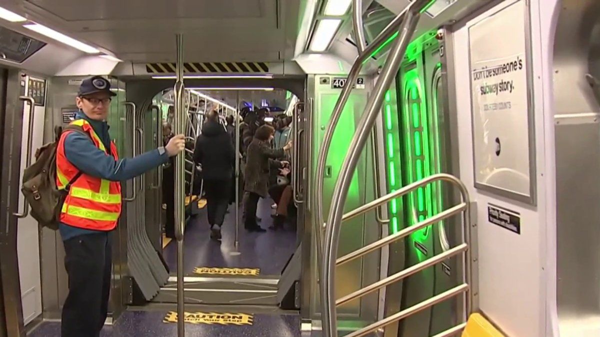 MTA unveiled 2 new open gangway subway cars — so what did riders think ...