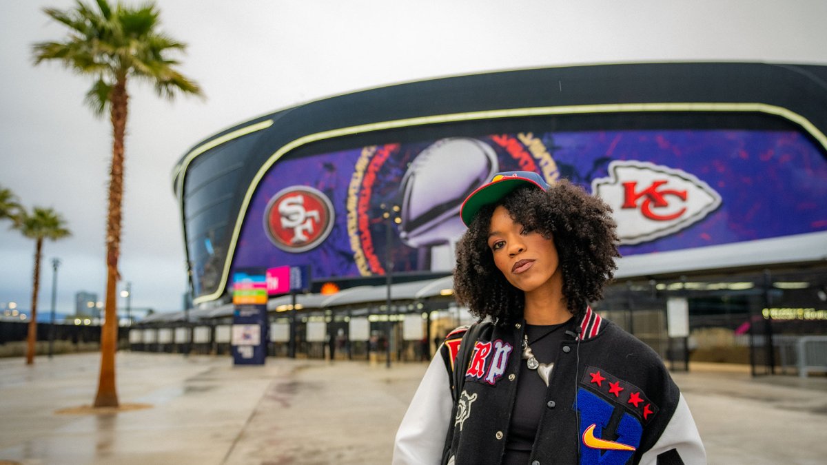 Vashti Cunningham tests photography skills at Super Bowl – NBC New York