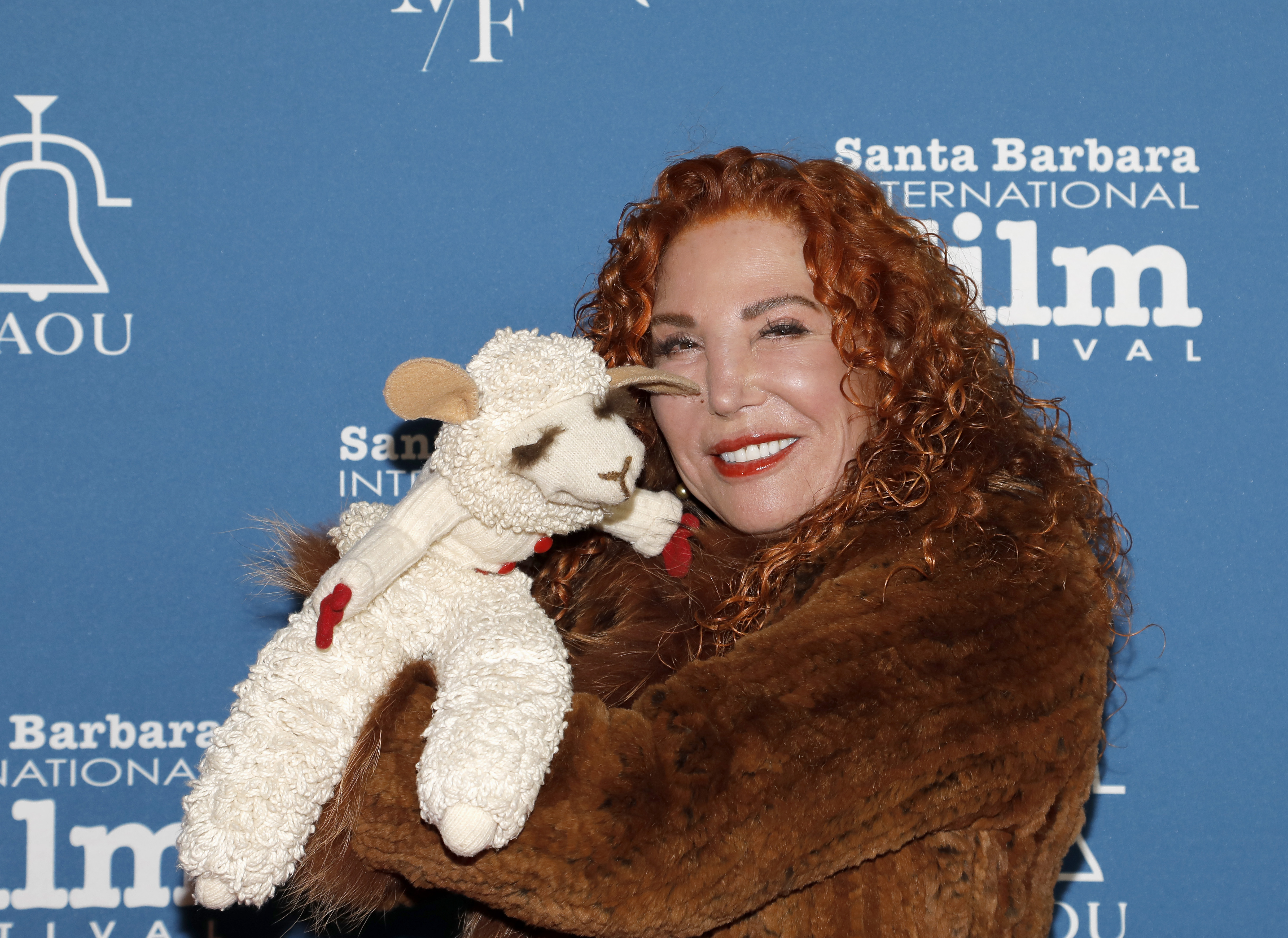 Shari Lewis’ daughter Mallory is keeping Lamb Chop alive – NBC New York