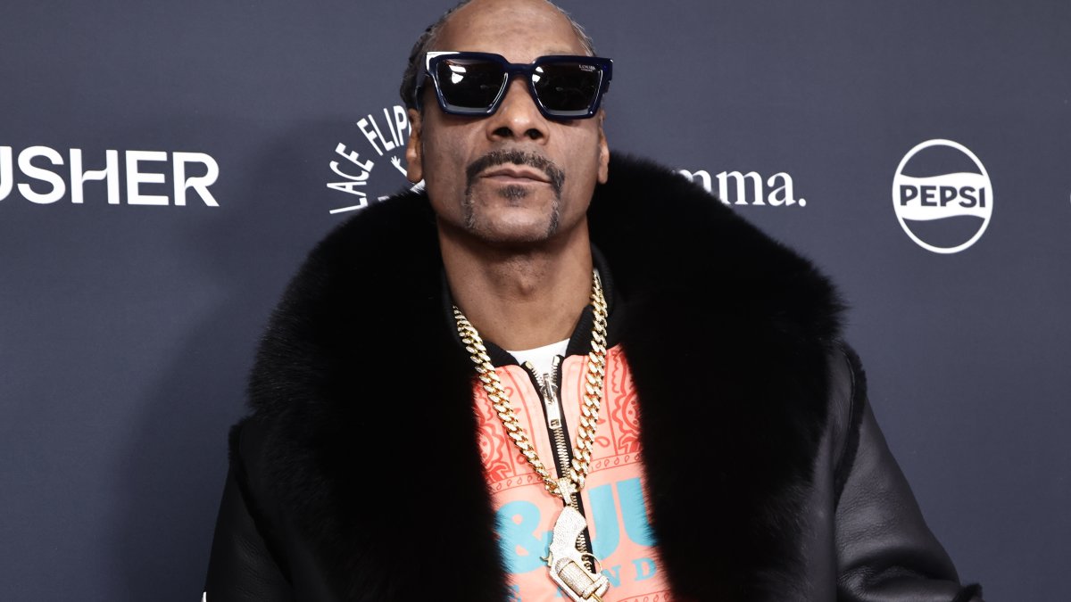 Snoop Dogg’s younger brother Bing Worthington dead at 44 – NBC New York