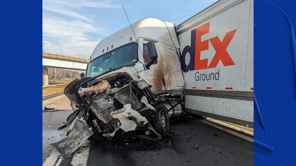 2 women killed in wrong-way crash on I-84 East in Manchester, Conn ...