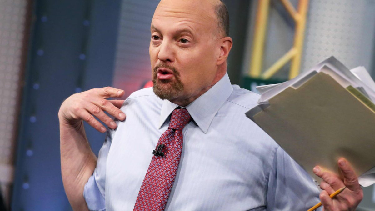 Jim Cramer says ‘it’s better to stay in, stay on and let her ride’ in ...