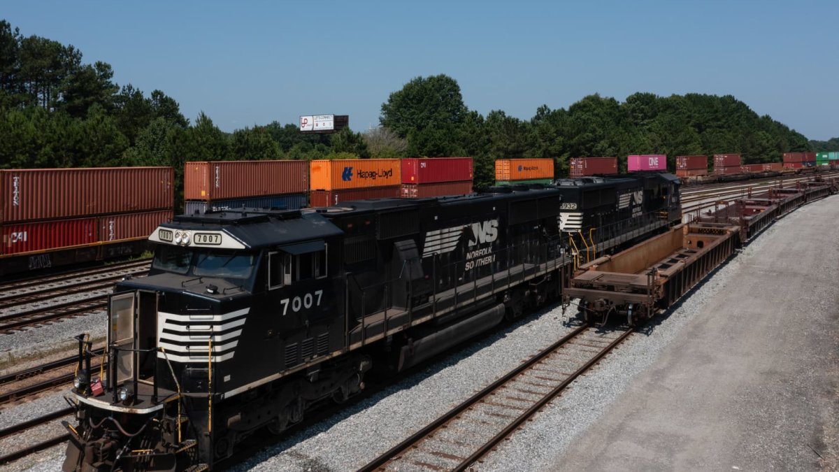 Teamsters union endorses activist Ancora in Norfolk Southern proxy ...