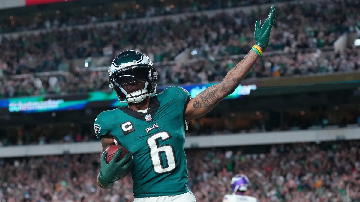 Eagles extend wide receiver DeVonta Smith on 3-year deal – NBC New York