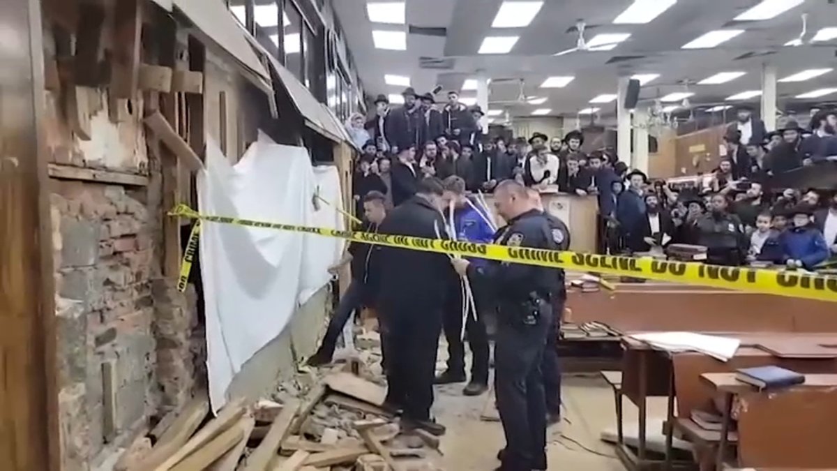 Brooklyn news: 4 men charged in synagogue tunnel melee await trial ...