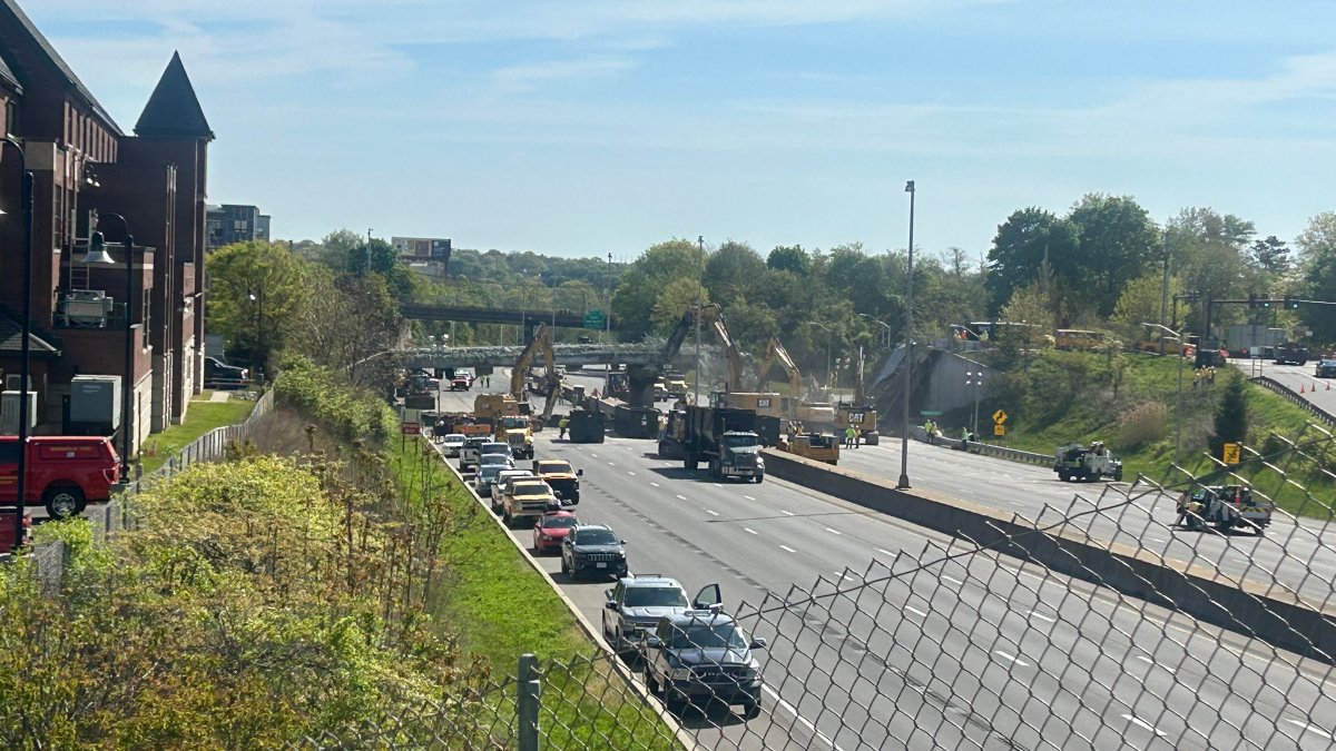 Watch live: Crews use shears to break apart bridge on I-95 in Conn ...