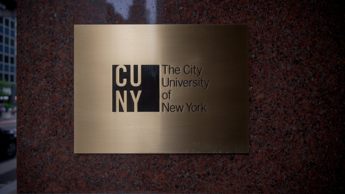 CUNY college officer suspended for threat to student protesters – NBC ...