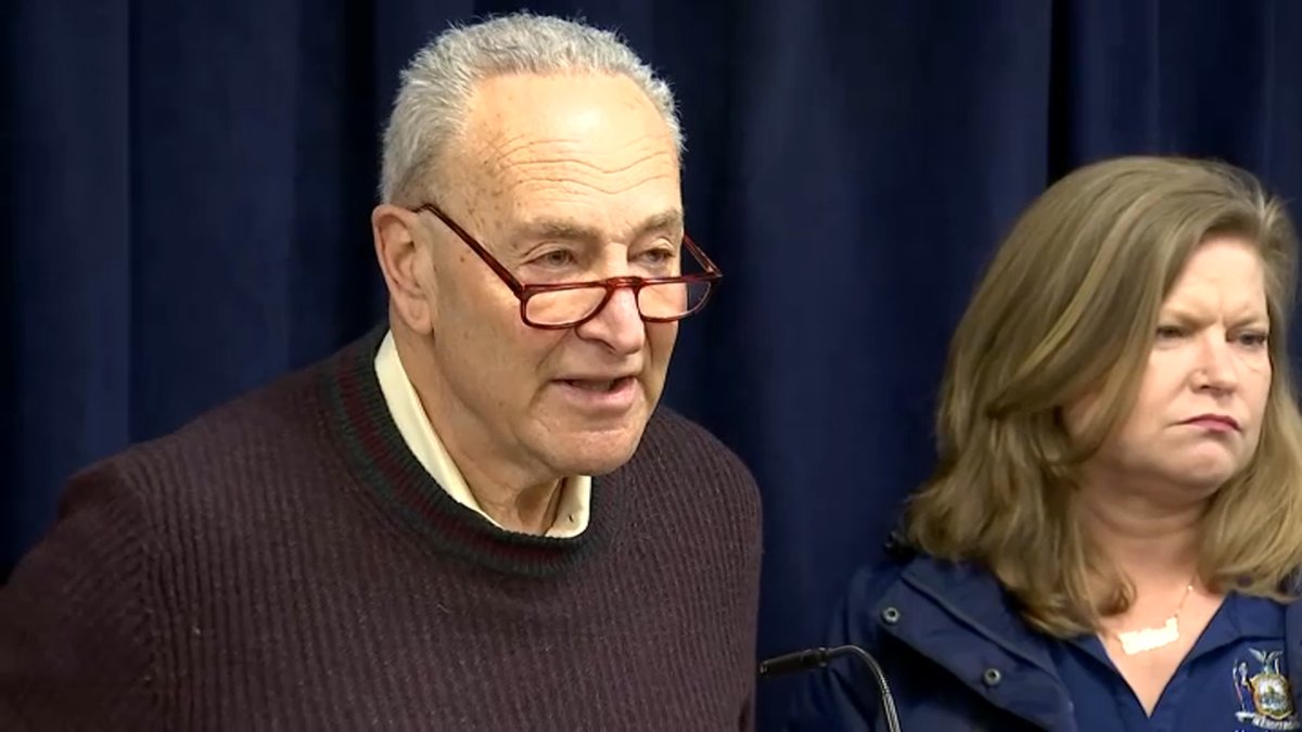 Chuck Schumer announces more security funding amid bomb threats – NBC ...