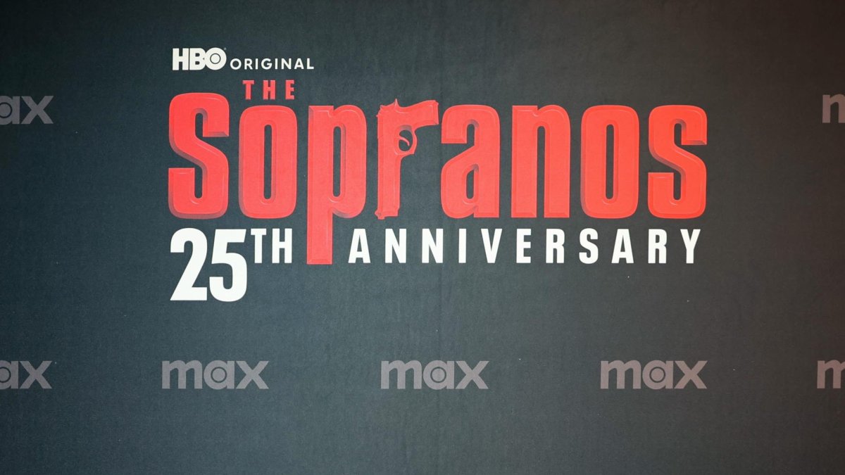 ‘The Sopranos’ cast reunites for 25th anniversary – NBC New York