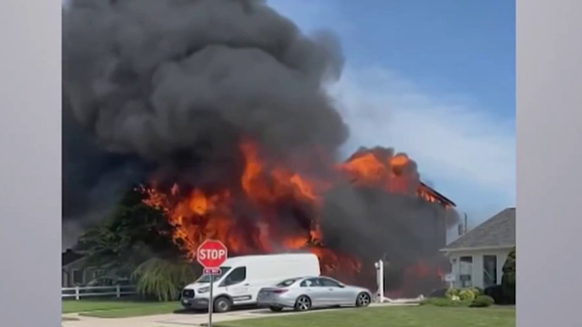 Family survives house fire on Long Island – NBC New York