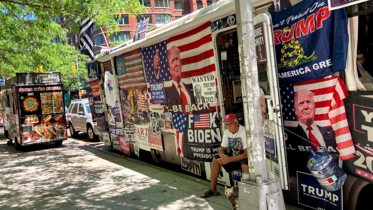 Trump bus loaded with MAGA gear crashes in NYC – NBC New York