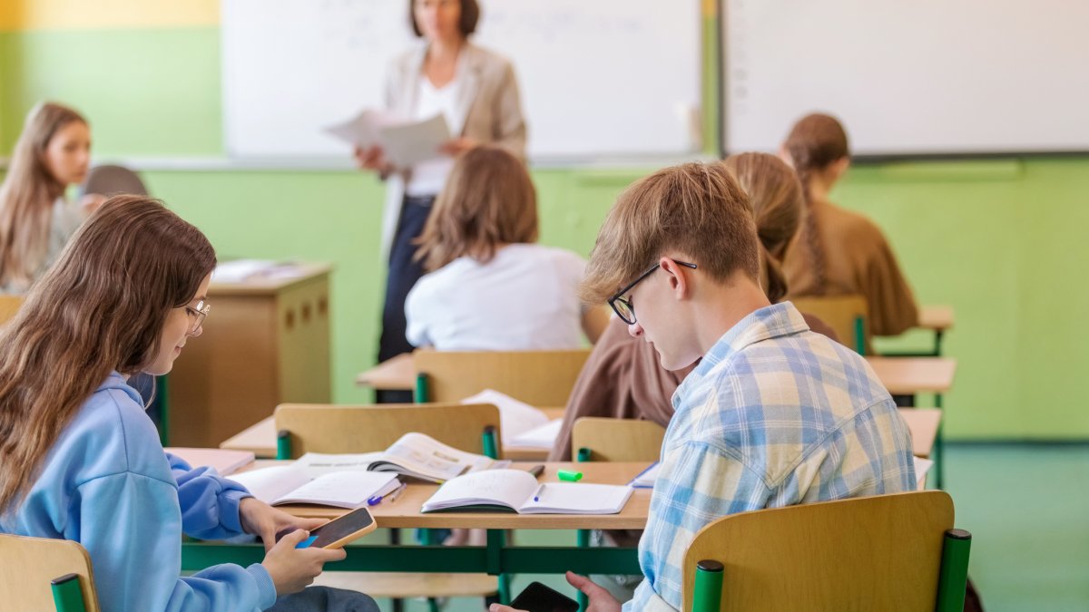 How schools are tackling cellphone disruptions in the classroom – NBC ...