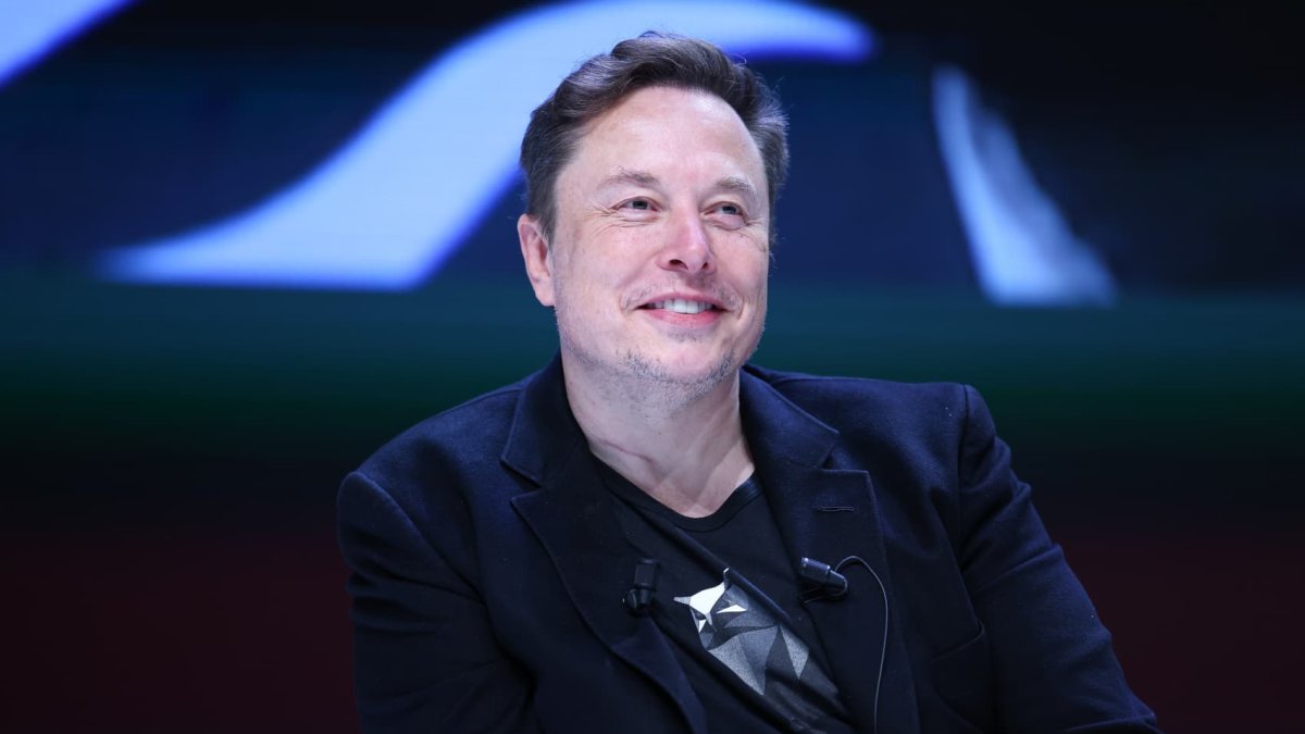 Elon Musk plans to give $45 million a month to pro-Trump super PAC, WSJ ...