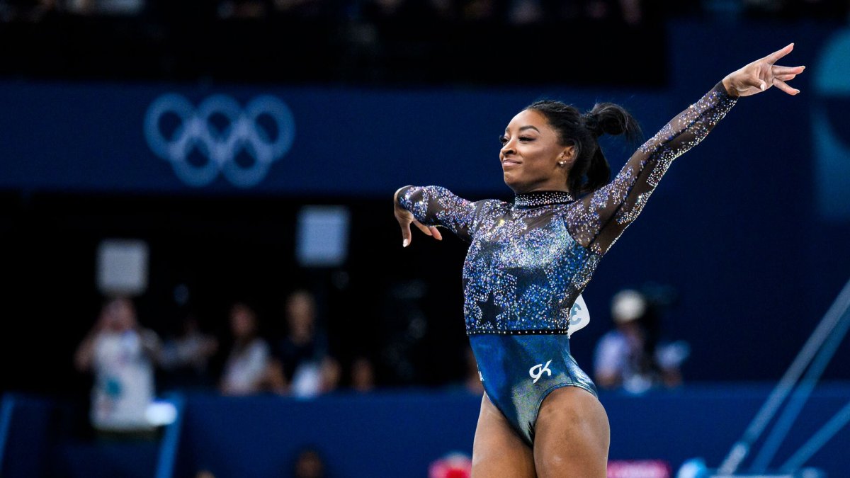 Simone Biles Scores In Gymnastics All Around Final Beam Vault Bars