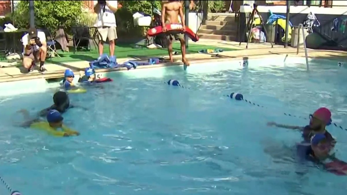 NYC parks launches swim lesson program – NBC New York
