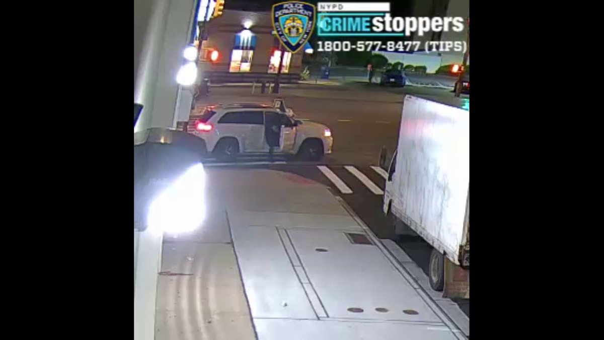 Surveillance shows thieves steal car carrier of vintage vehicles – NBC ...