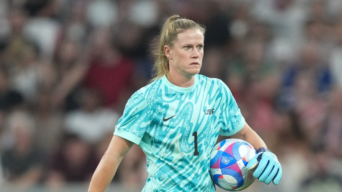 HIGHLIGHT: Alyssa Naeher near perfect in US women’s soccer victory over ...