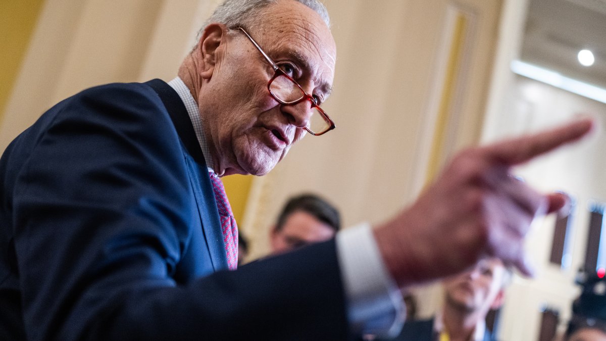 Schumer calls for Menendez to resign senate seat – NBC New York