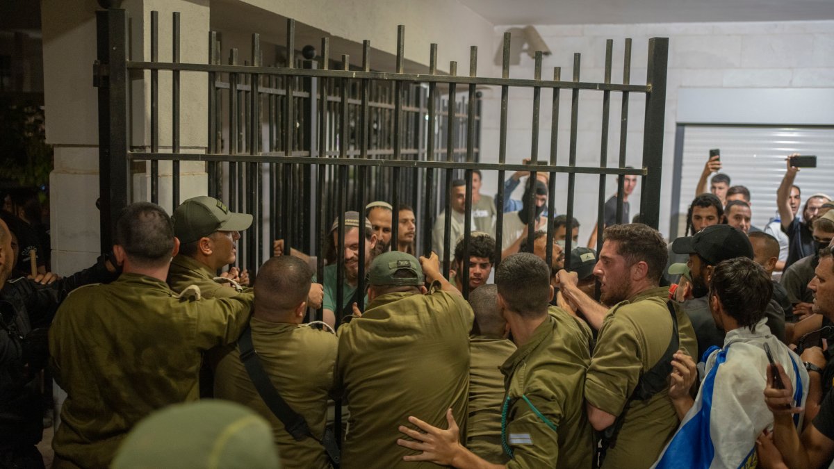 Israeli military detains 9 soldiers over alleged abuse of a detainee ...