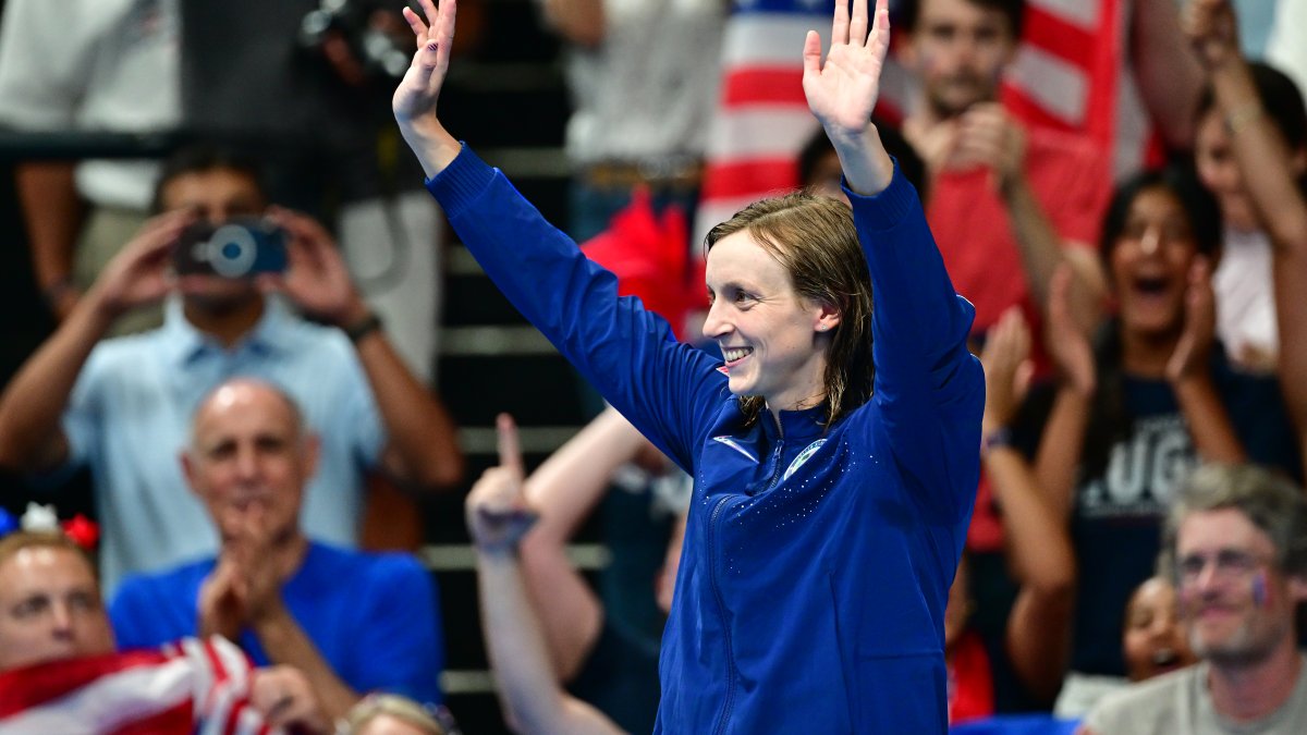 Ledecky, USA win silver in women’s 4×200 free relay – NBC New York