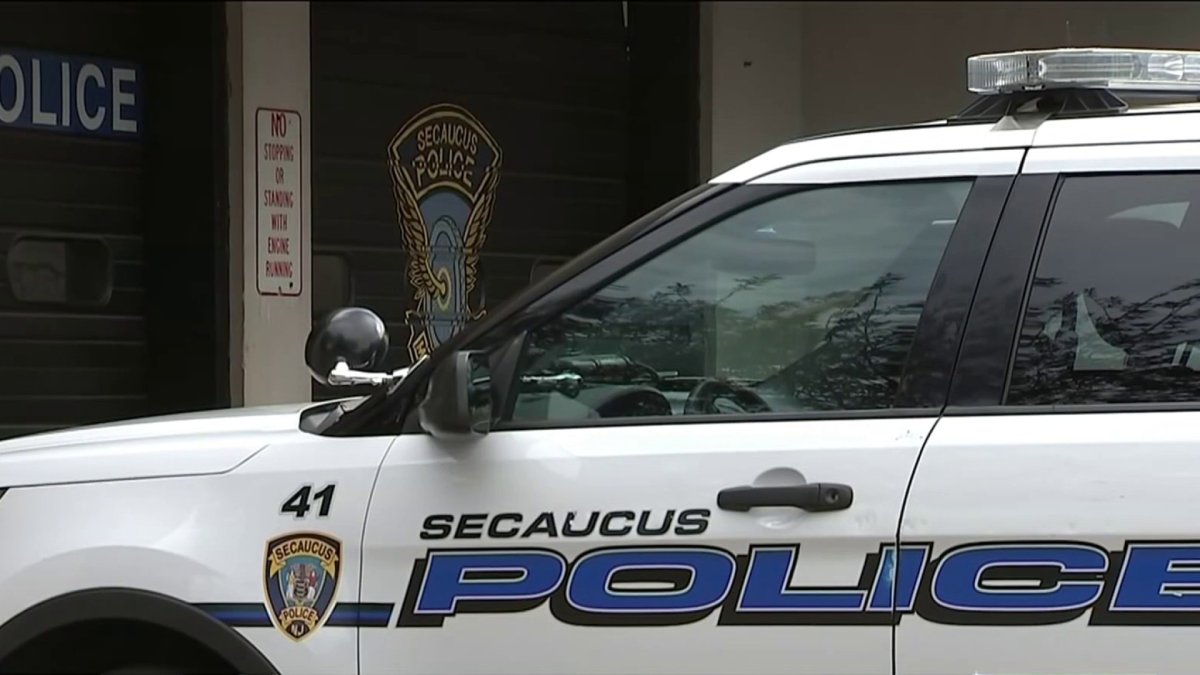 Teens crash stolen Jeep before man takes NJ officer’s patrol car ...