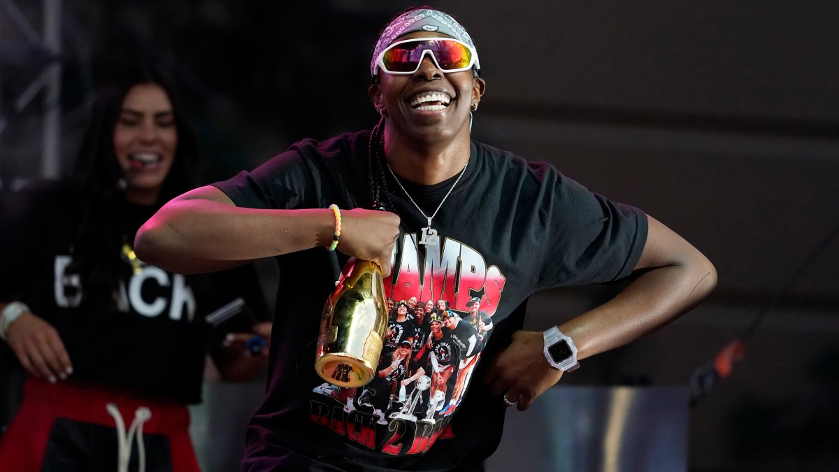 5 things to know about Chelsea Gray – NBC New York