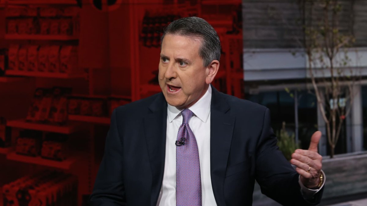 Target CEO addresses ‘price gouging’ accusations in retail – NBC New York