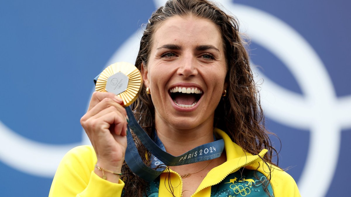 Australia’s Jessica Fox finds creative use for Olympic gold medals – NBC New York