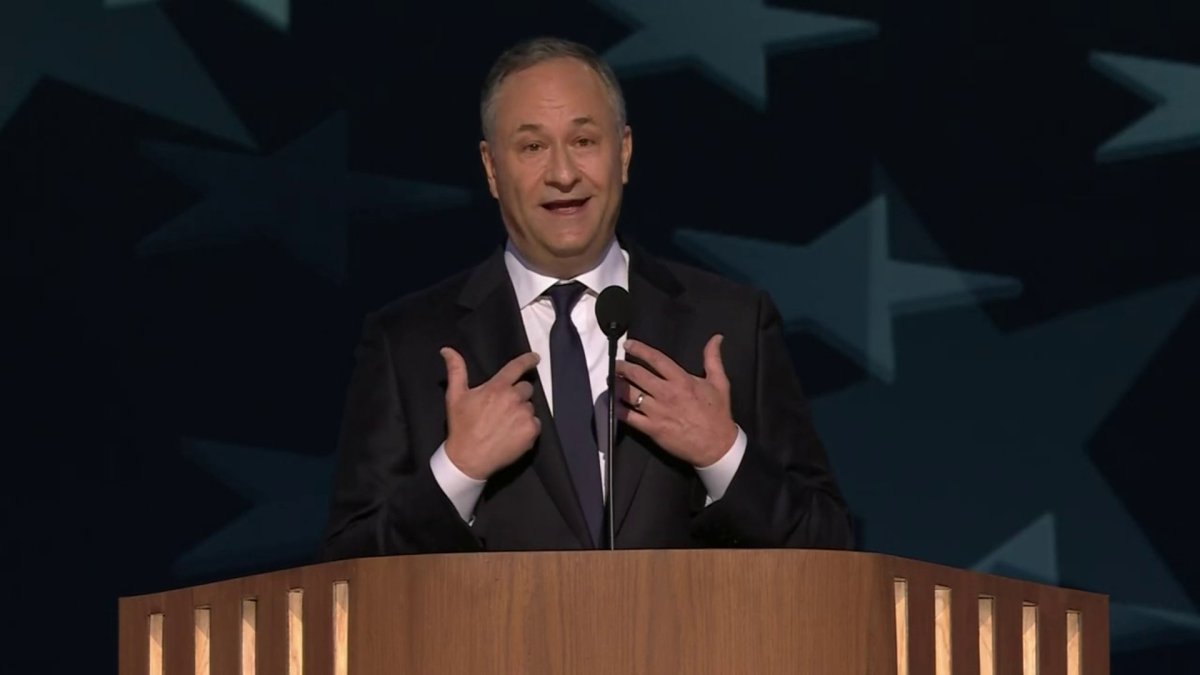 WATCH: Doug Emhoff’s full speech on second night of DNC – NBC New York